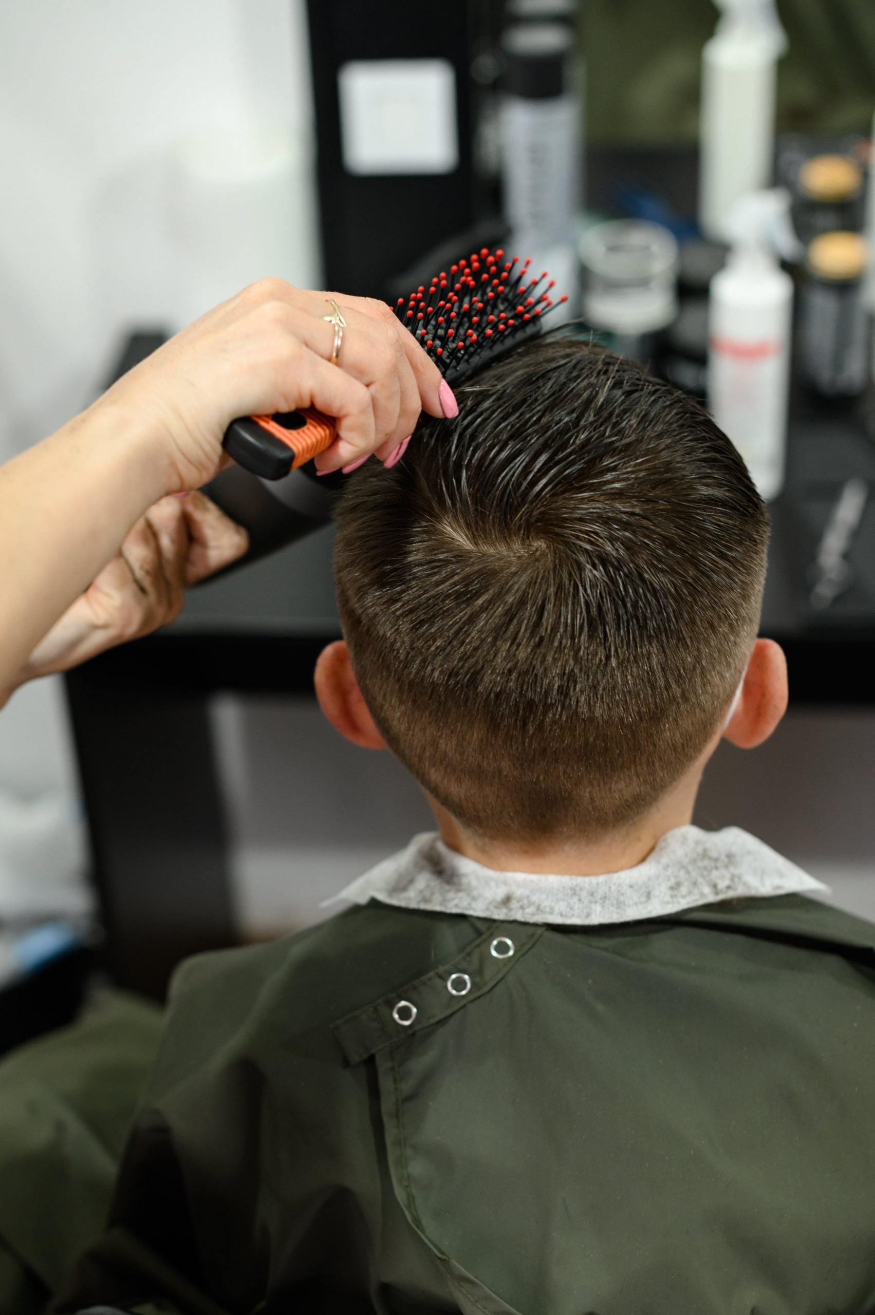 What Skills Should a Barber Have? | Blog | HesStudios